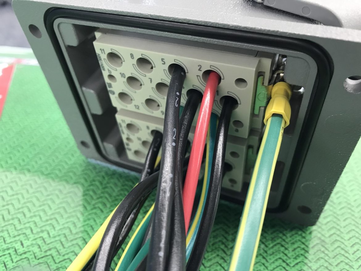 角型コネクタ（ハーティング製） ｜株式会社ササキ