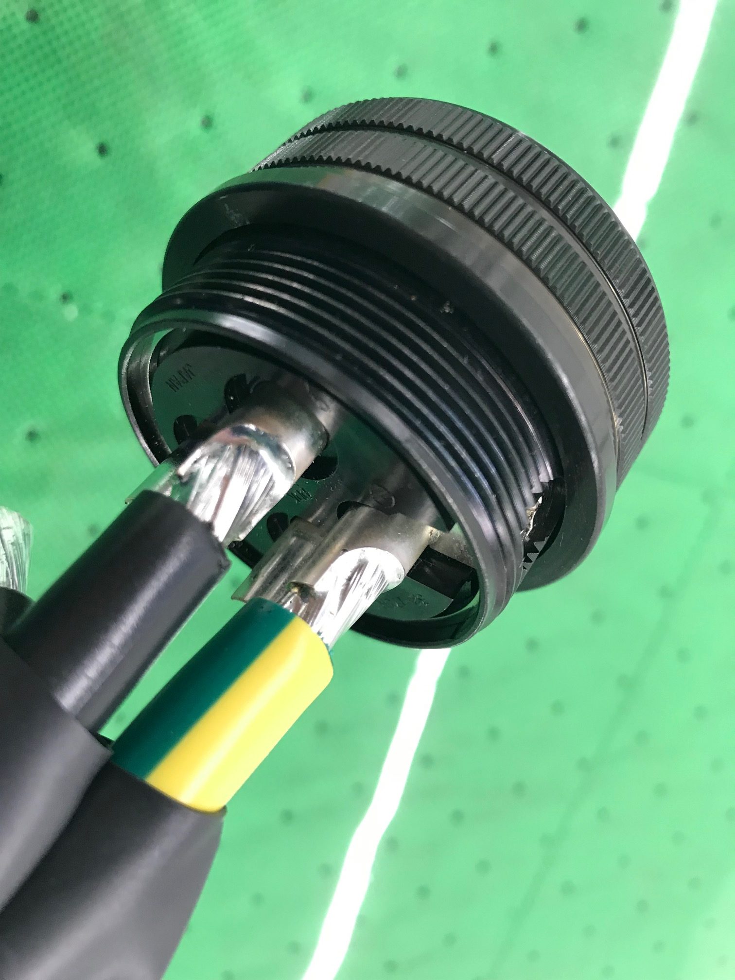 半田丸型コネクタ(JAE) ｜株式会社ササキ